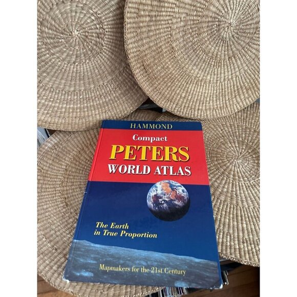 Accents | Peters World Atlas The Earth In Its True Proportionsbook By ...